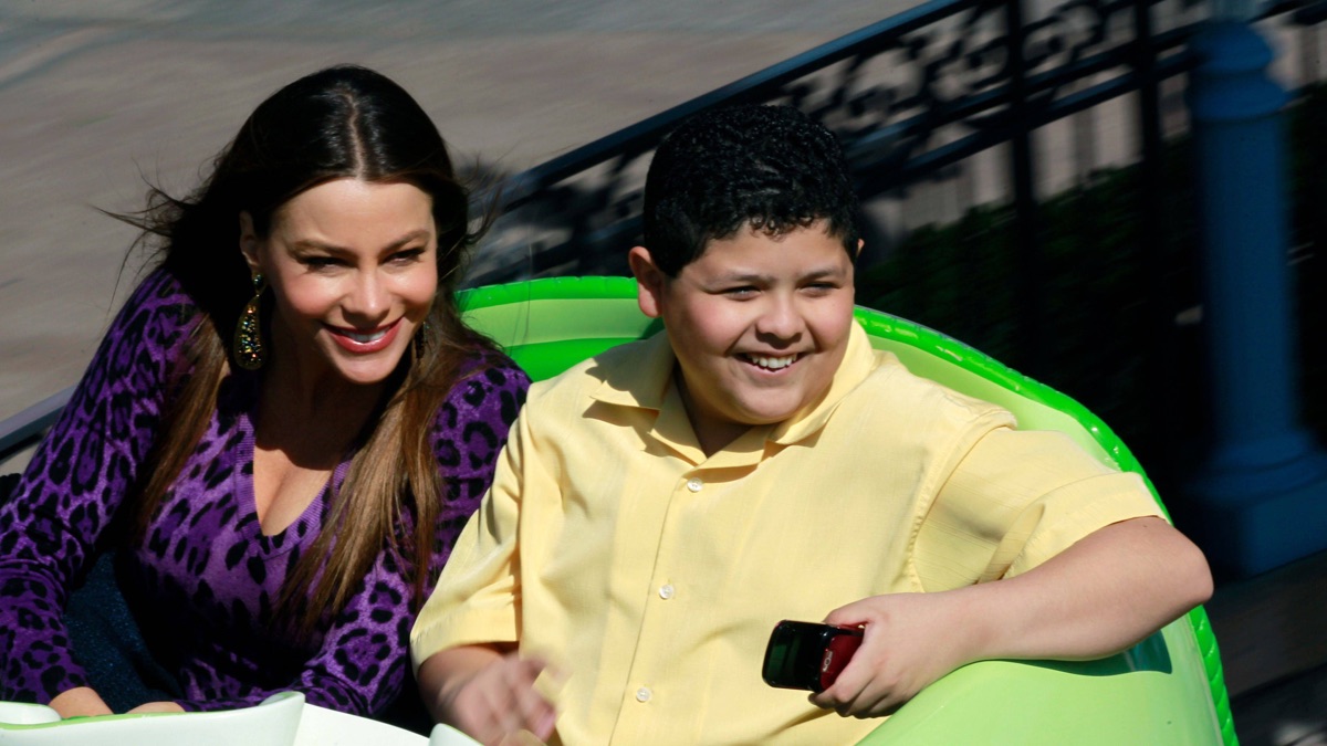 ‎Disneyland - Modern Family (Series 3, Episode 22) - Apple TV (UK)