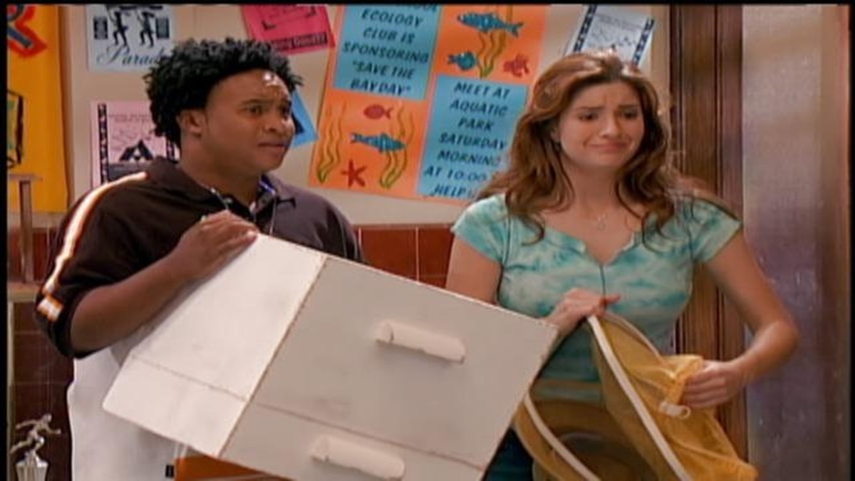 The Big Buzz - That's So Raven (Season 3, Episode 9) - Apple TV
