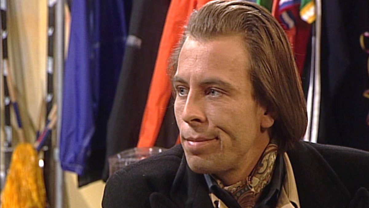 Oliver sucht Katja. Er setzt ein Kopfgeld auf sie aus - GZSZ (Staffel ...