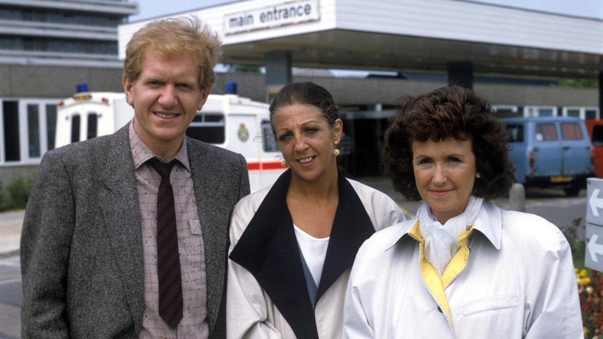 Joyce's Ulcer - Surgical Spirit (Series 1, Episode 3) - Apple TV (UK)