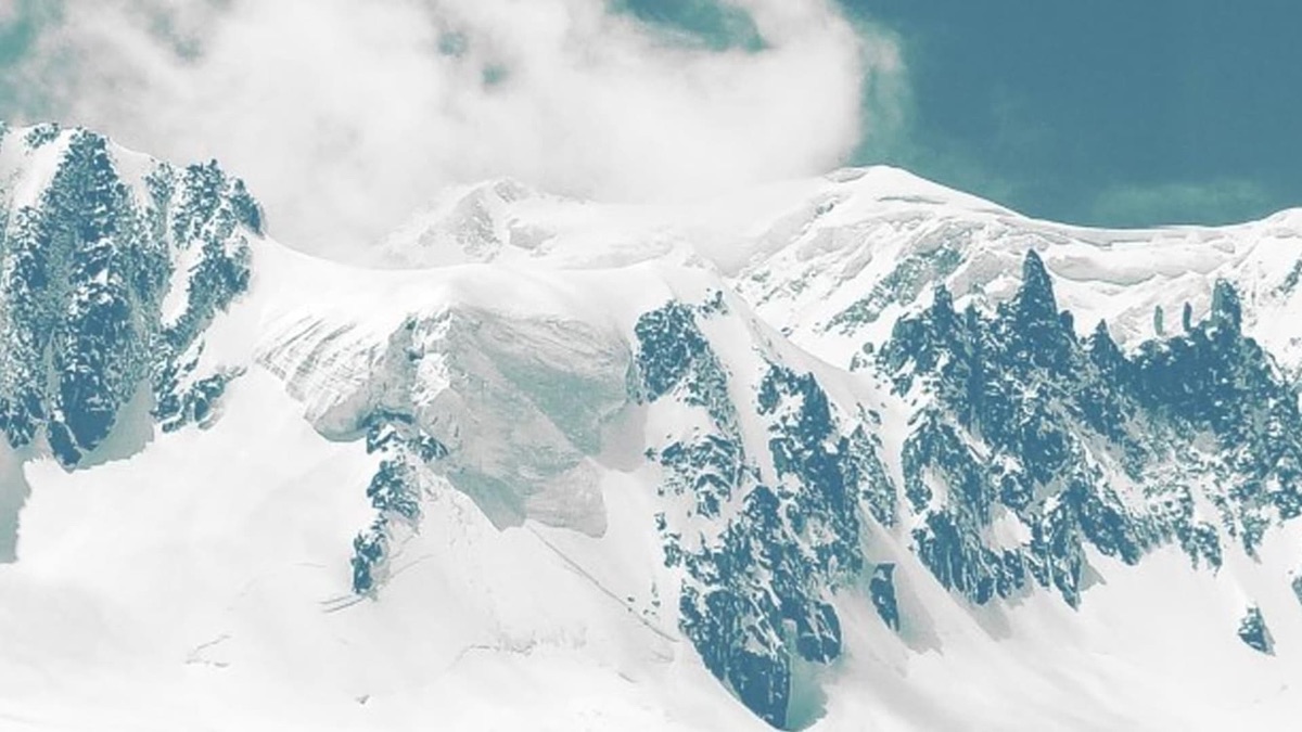 Deeper Unplugged - Apple TV