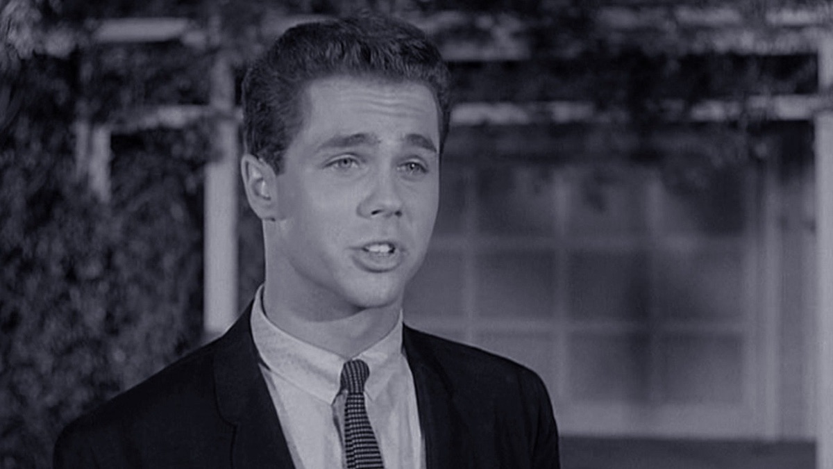 Wally Buys a Car - Leave It to Beaver (Season 6, Episode 16) - Apple TV