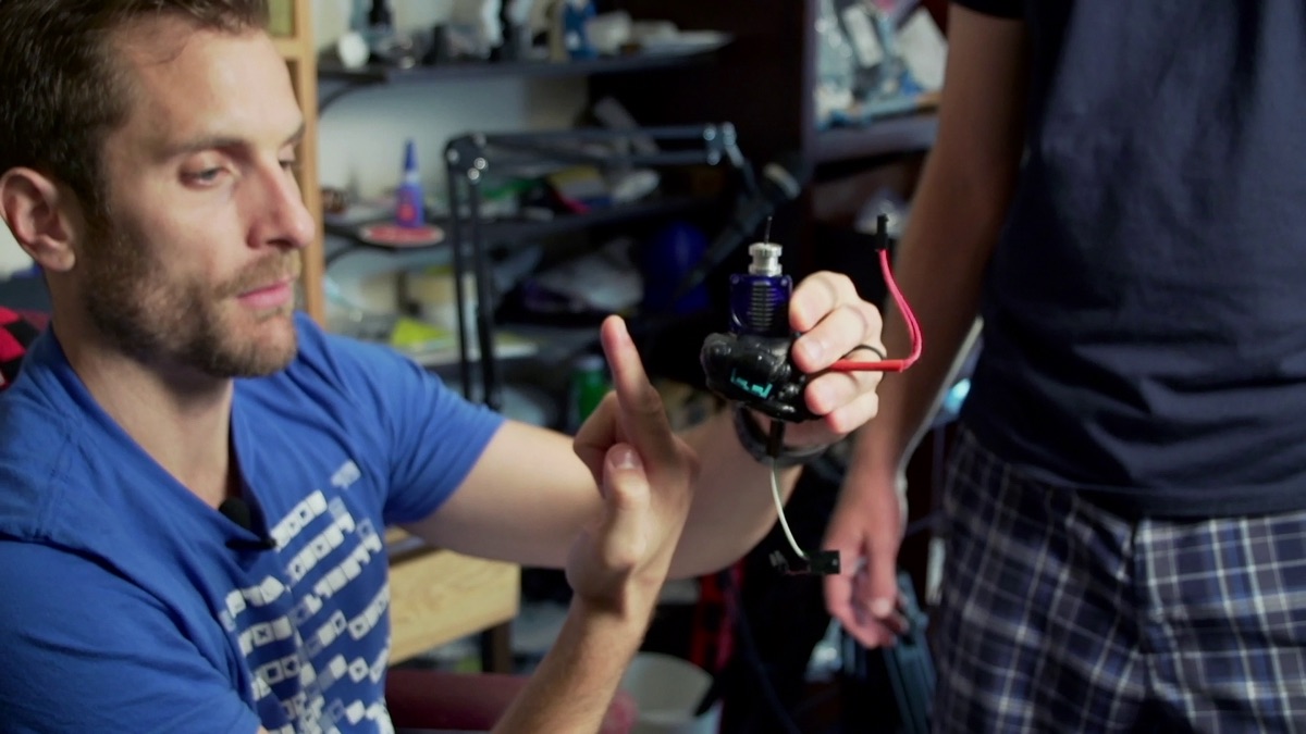 3D Worlds of Jeremy and Naomi - 3D Print the Future (Series 1, Episode ...