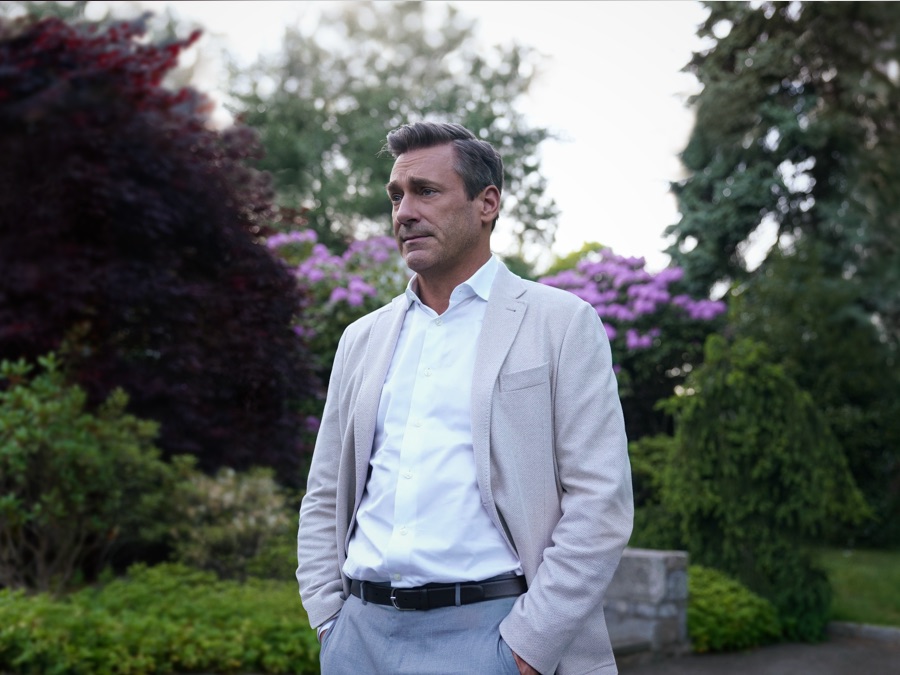 Watch Your Friends & Neighbors - Apple TV+