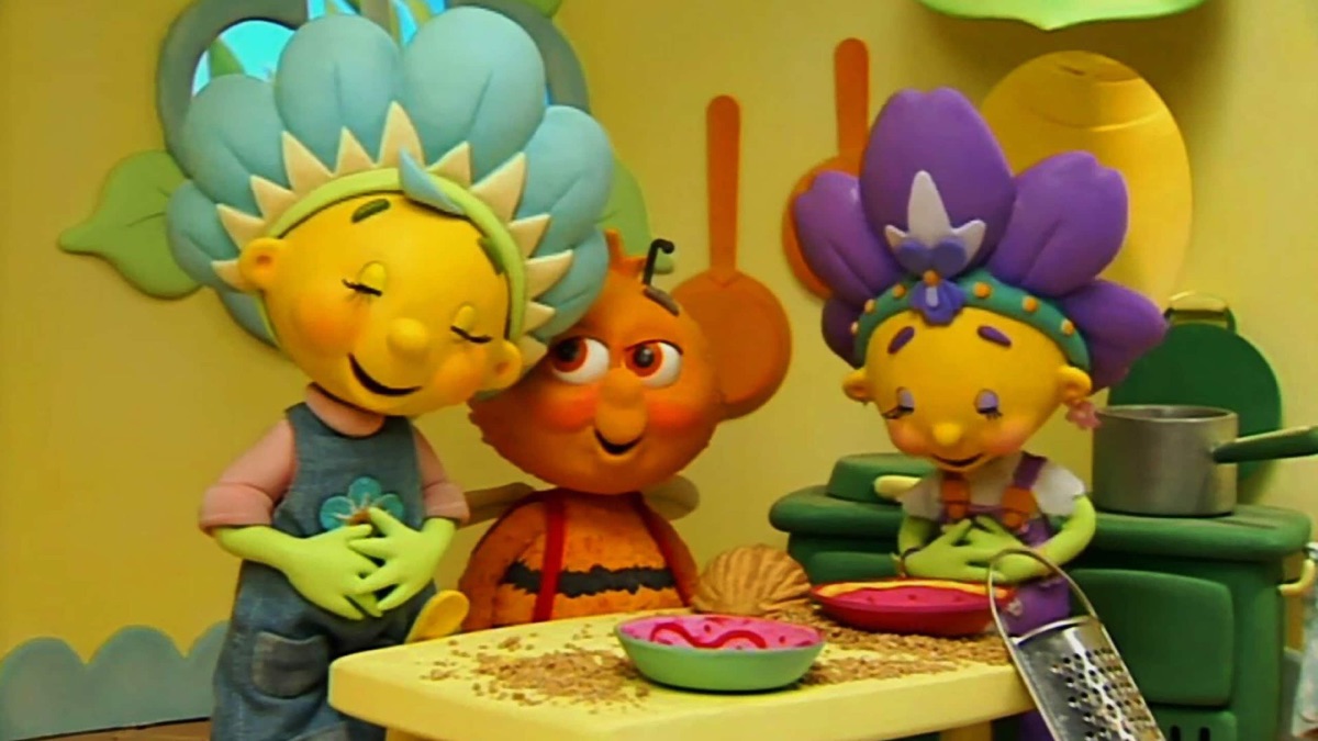 Bumble's Big Race - Fifi and the Flowertots (Series 1, Episode 9 ...