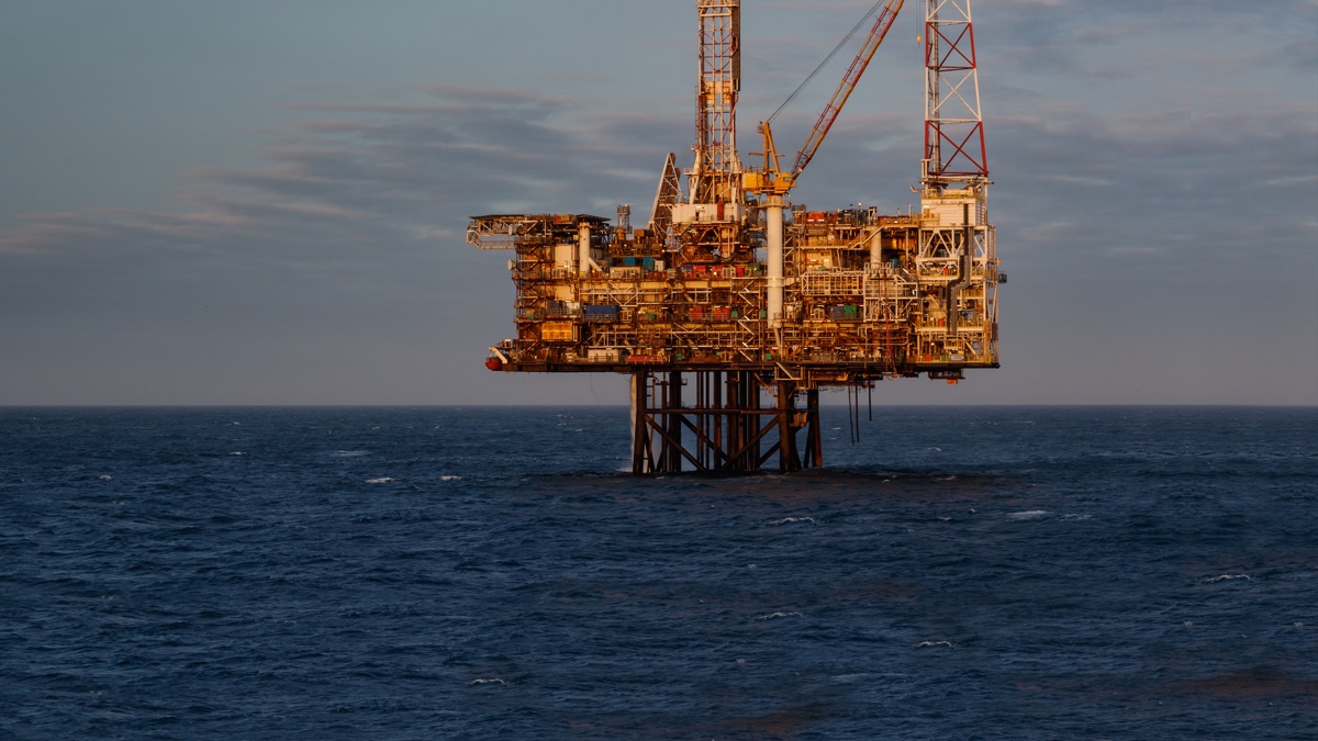 Mega Rigs - Apple TV (UK)