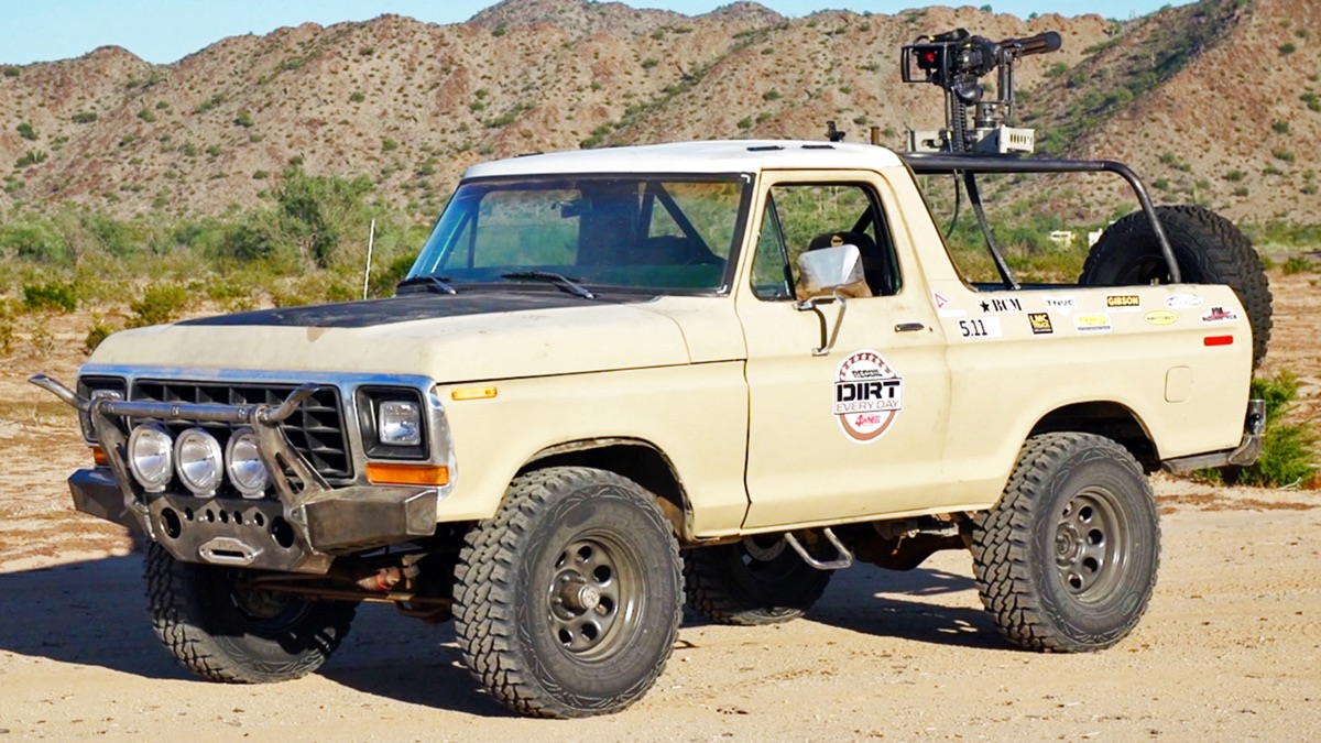 Ballistic Bronco: Machine Gun - Dirt Every Day (Season 3, Episode 12 ...