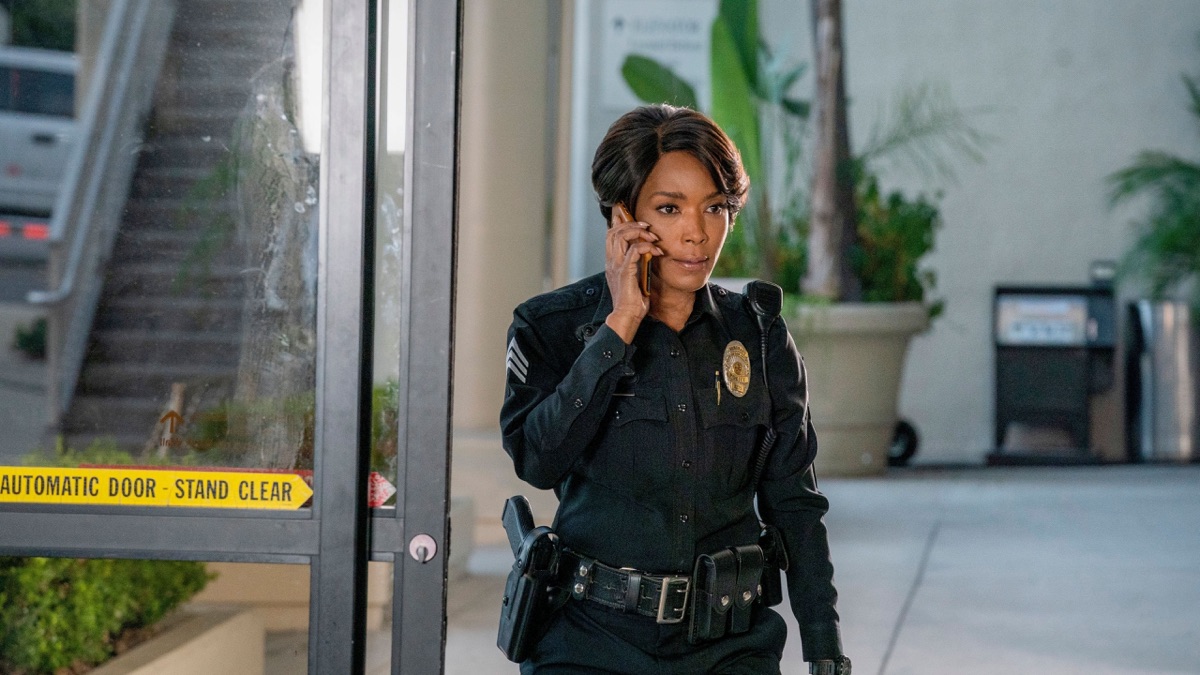 Desperate Times - 9-1-1 (Series 5, Episode 2) - Apple TV (LB)