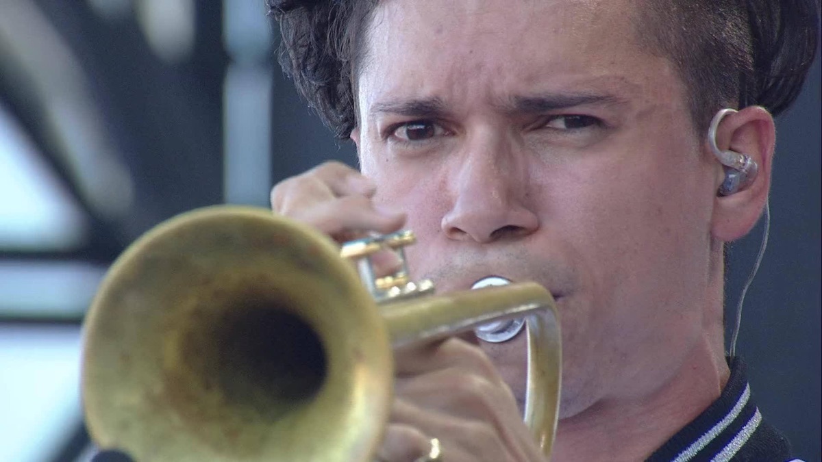 Capital Cities - Live at The Hangout Festival - Apple TV (IE)