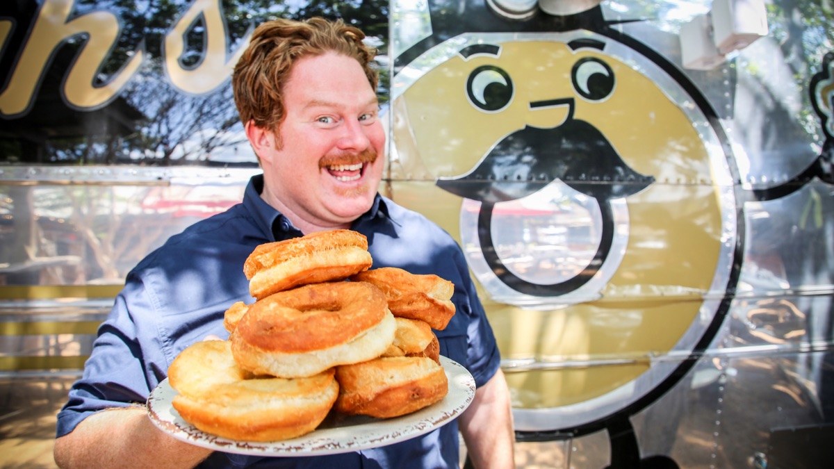 Austin, Texas - Man v. Food (Season 8, Episode 19) - Apple TV