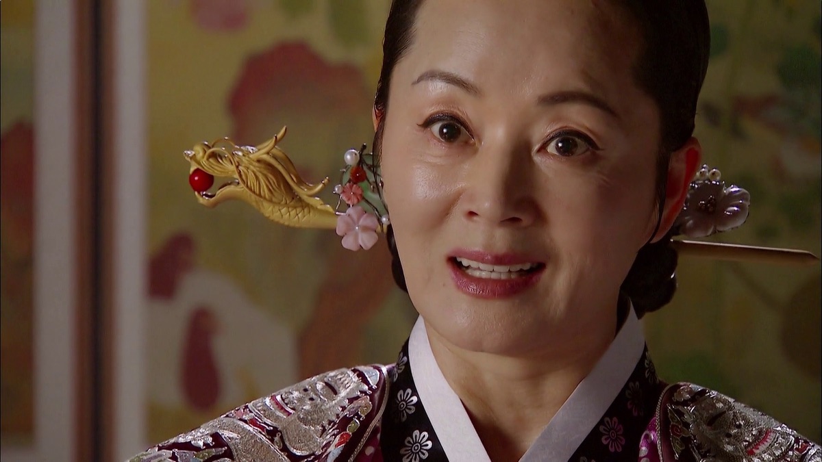 Moon Embracing the Sun | Apple TV