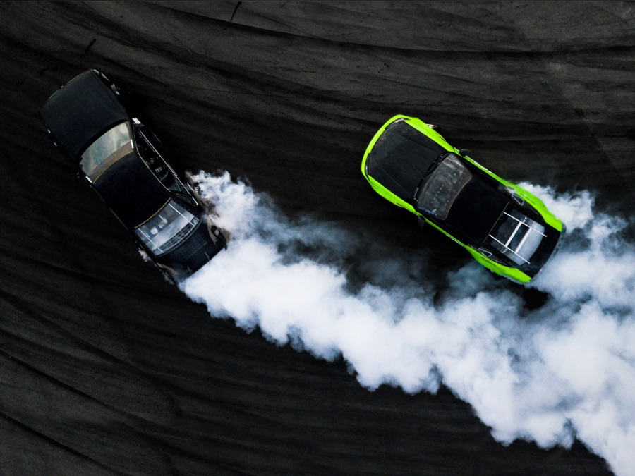 Cars That Rock With Brian Johnson - Apple TV (UK)