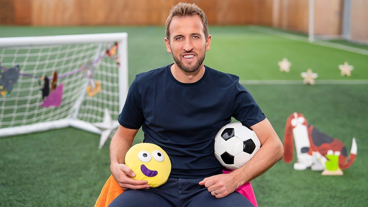 Harry Kane - Oi Dog! - CBeebies Bedtime Stories (Series 2022, Episode ...