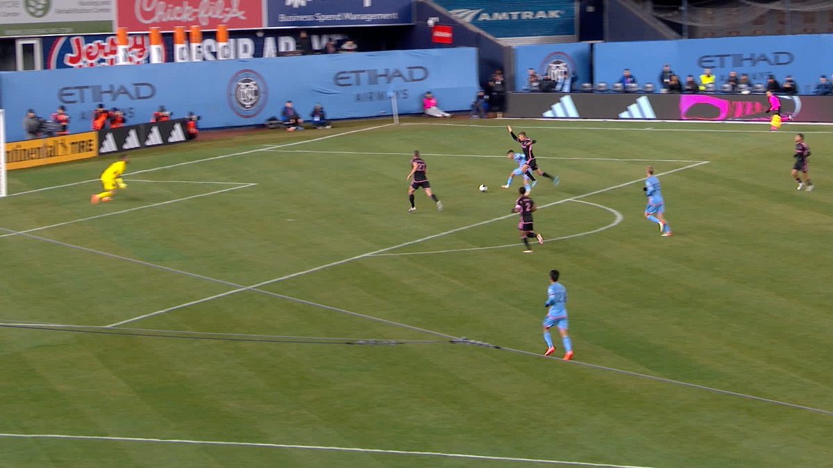 ‎Save: D. Callender vs. NYC, 89' - Watch MLS Highlights