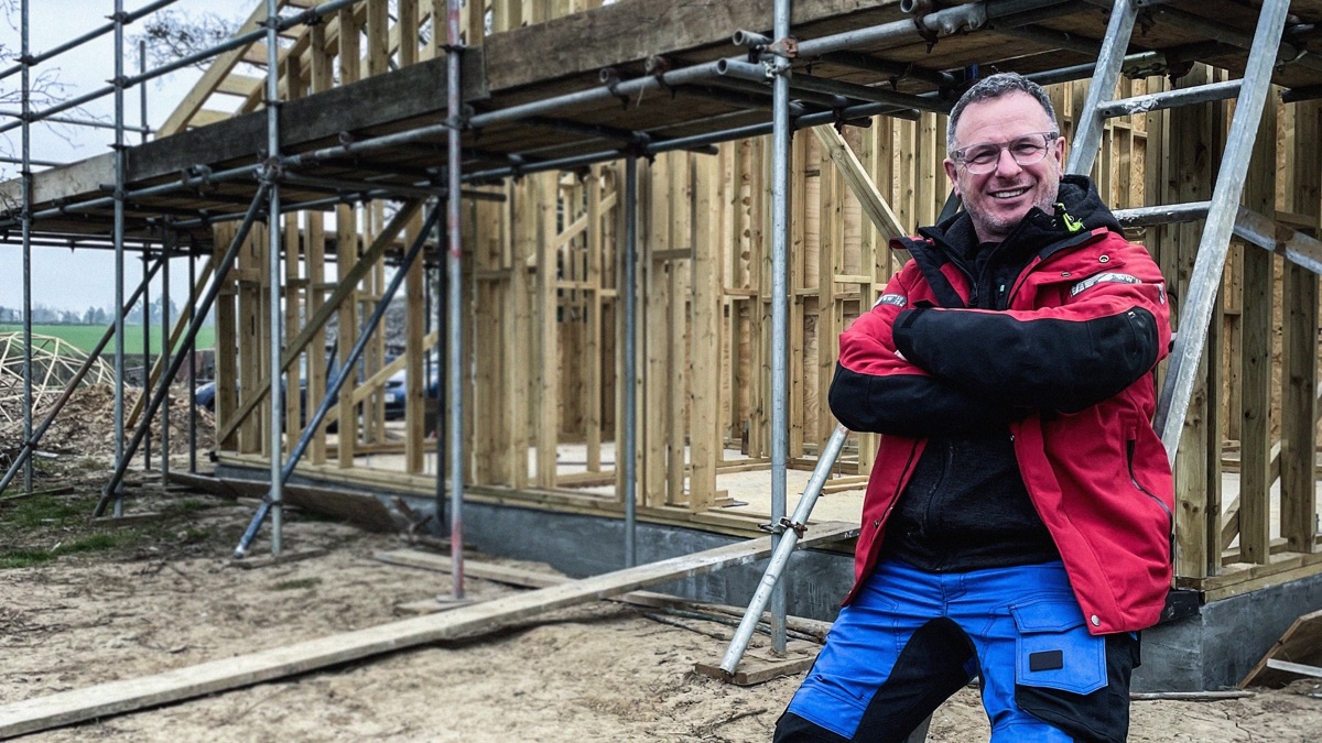 Build Your Dream Home in the Country - Apple TV (UK)