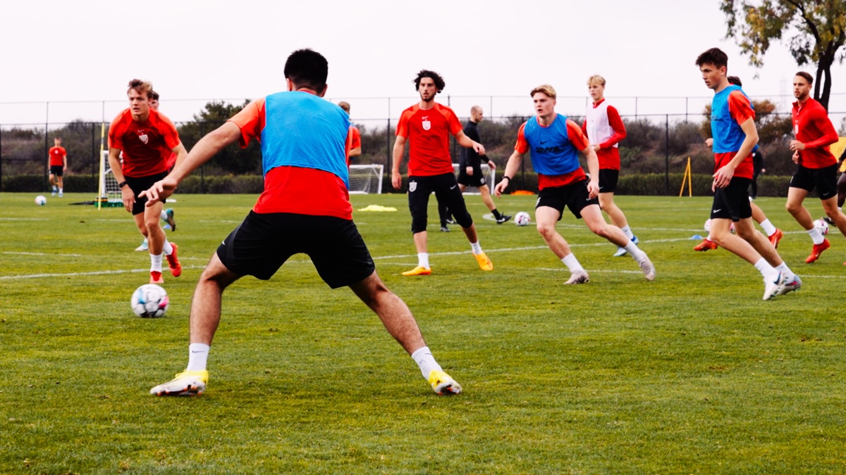 ‎Football Connect: Episode 1 - San Diego Community (temporada 2024 ...