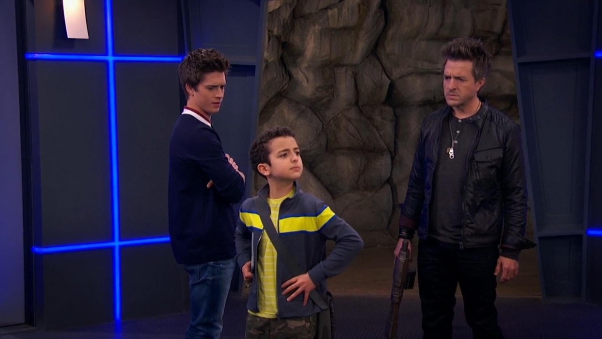 The Intruder - Lab Rats: Elite Force (Series 1, Episode 9) - Apple TV (QA)