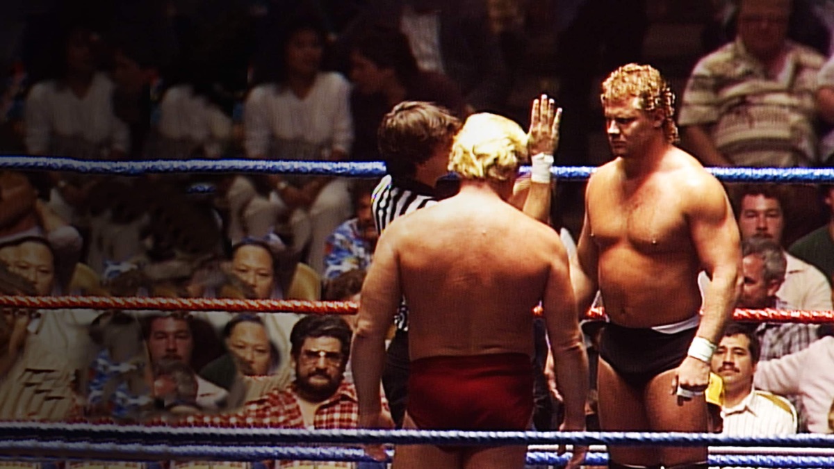 AWA SuperClash - Apple TV