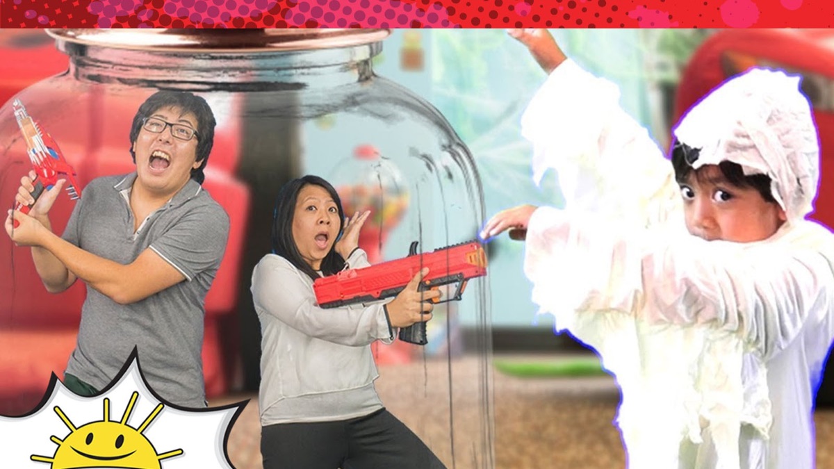 Ryan's Mommy and Daddy Get Stuck in a Jar! - Ryan's World (Series 15 ...