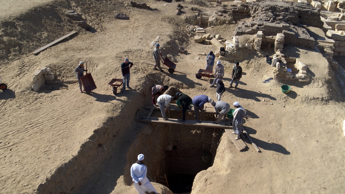 ‎The Golden Mummy – Tombs Of Egypt: Imhotep, The Pyramid Creator ...