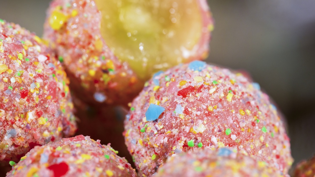 Uncut Grape Gems - Carnival Eats (Season 11, Episode 7) - Apple TV