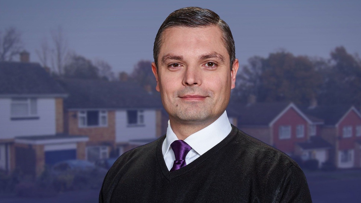 ‎Episode 2 – Call the Bailiff (Season 1, Episode 2) - Apple TV (AU)