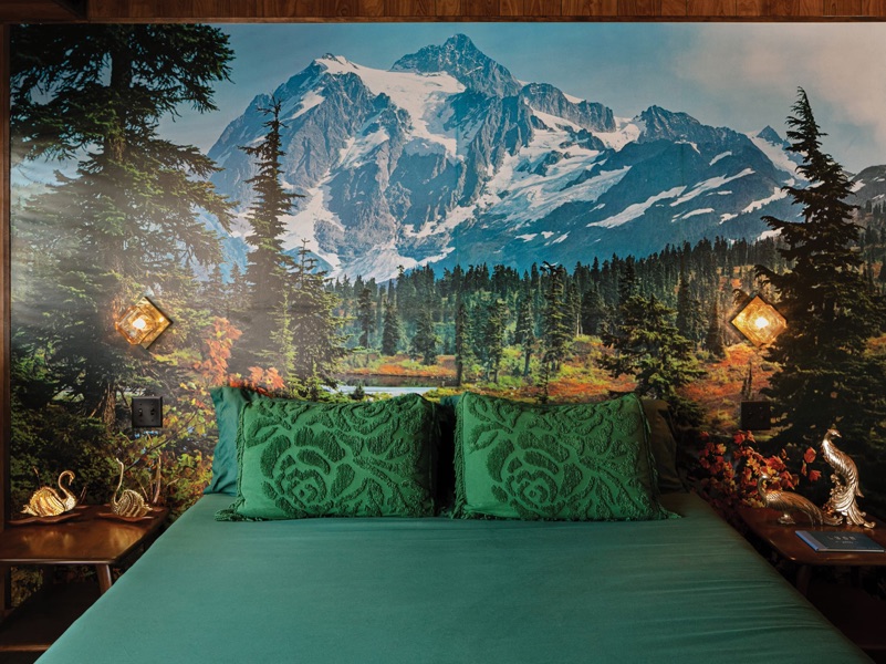 PRIOR · America's Top Retro Motels