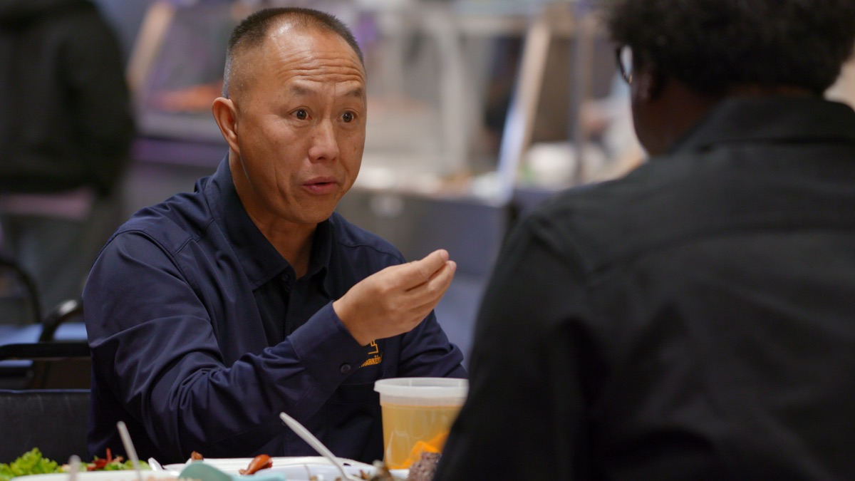 Hmong Americans and the Secret War – United Shades of America (Season 4 ...