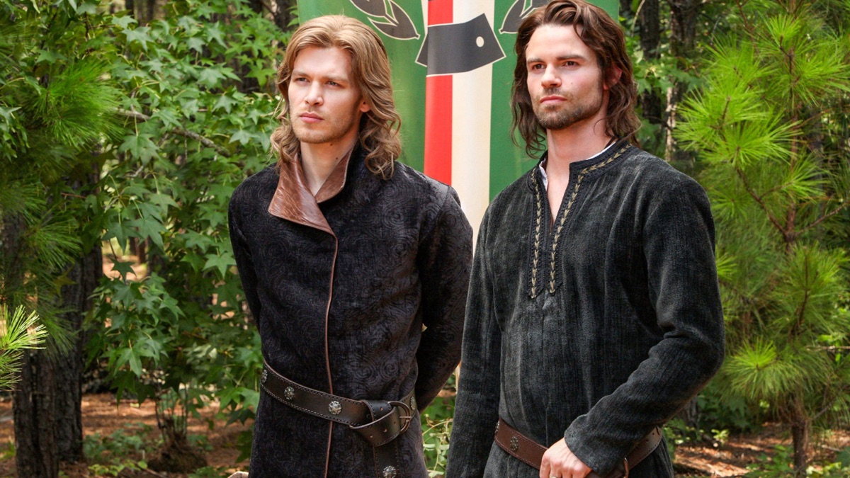 Los cinco - Diarios de Vampiros (temporada 4, episodio 4) - Apple TV (AR)