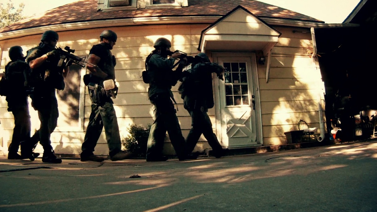 Operation Bank Robbery: Breaking the Bank - Deep Undercover (Series 1 ...