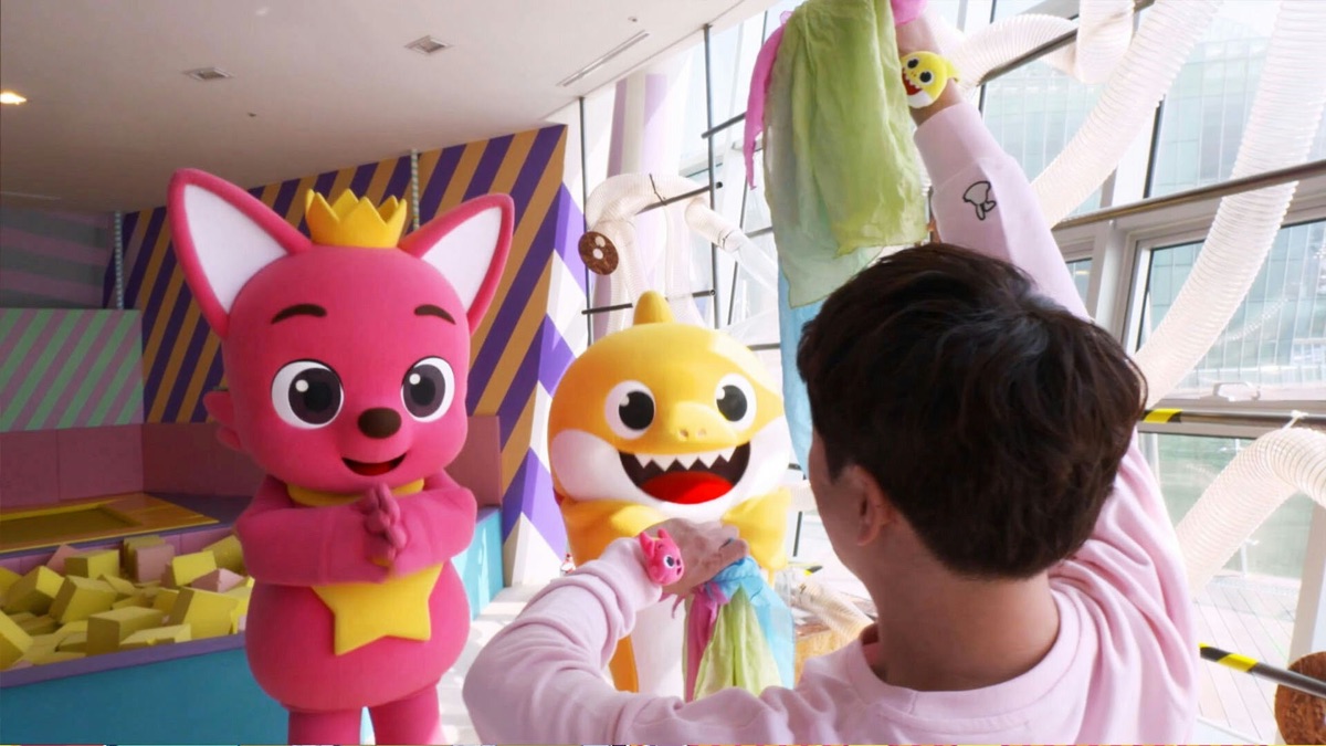 Pinkfong Around the World - Hang Out With Pinkfong And Baby Shark ...
