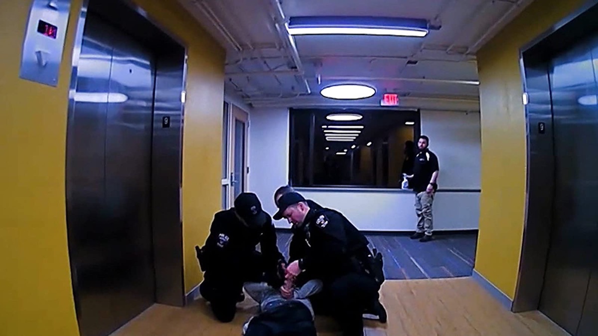 ‎Cops Uncensored 1 - Cops Uncensored (Series 1, Episode 1) - Apple TV (UK)