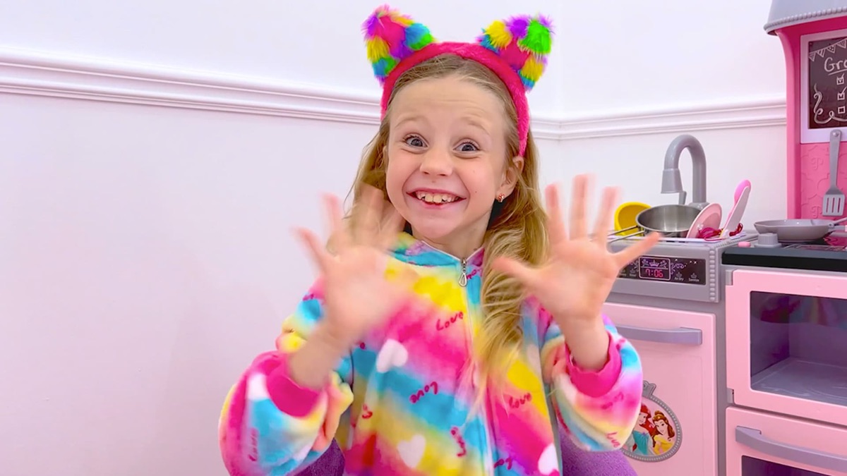 Nastya's Colorful Adventures: BFF Stories, Celebrations, and Life ...