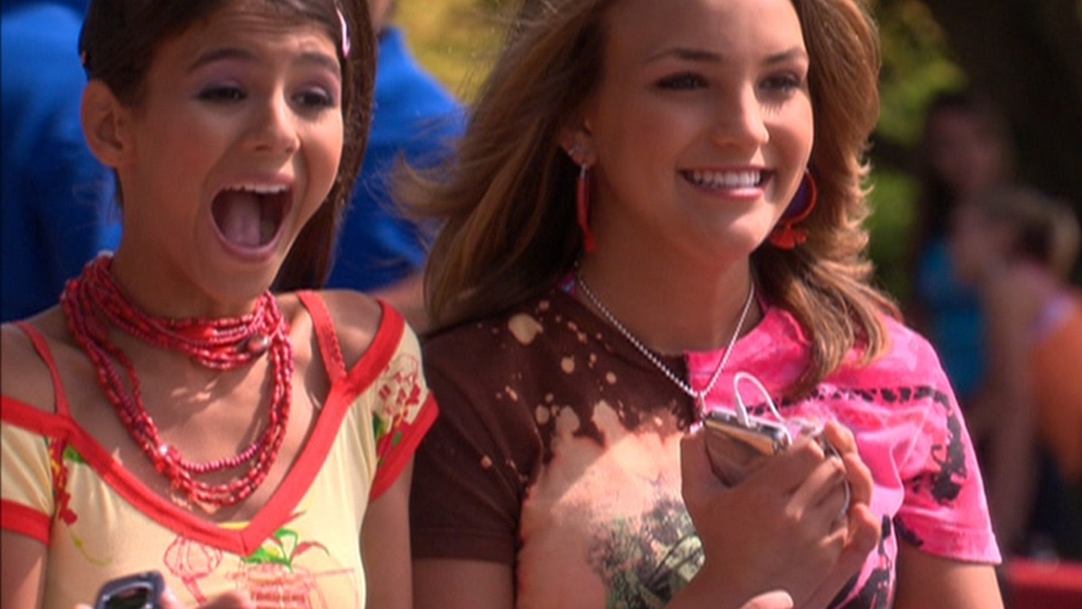 Spring Break-Up: Part 1 & 2 - Zoey 101 (Season 2, Episode 10) - Apple TV