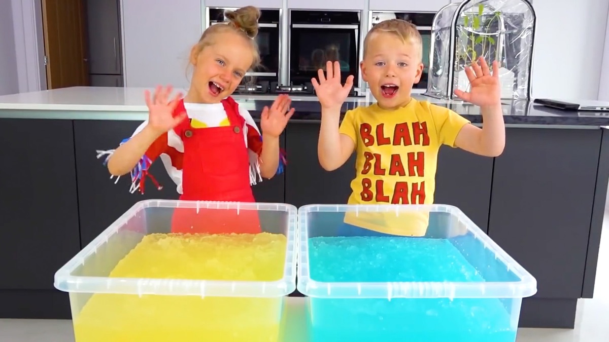 Slime Quiz Challenge: Gaby Vs. Alex! - Gaby and Alex (Series 1, Episode ...