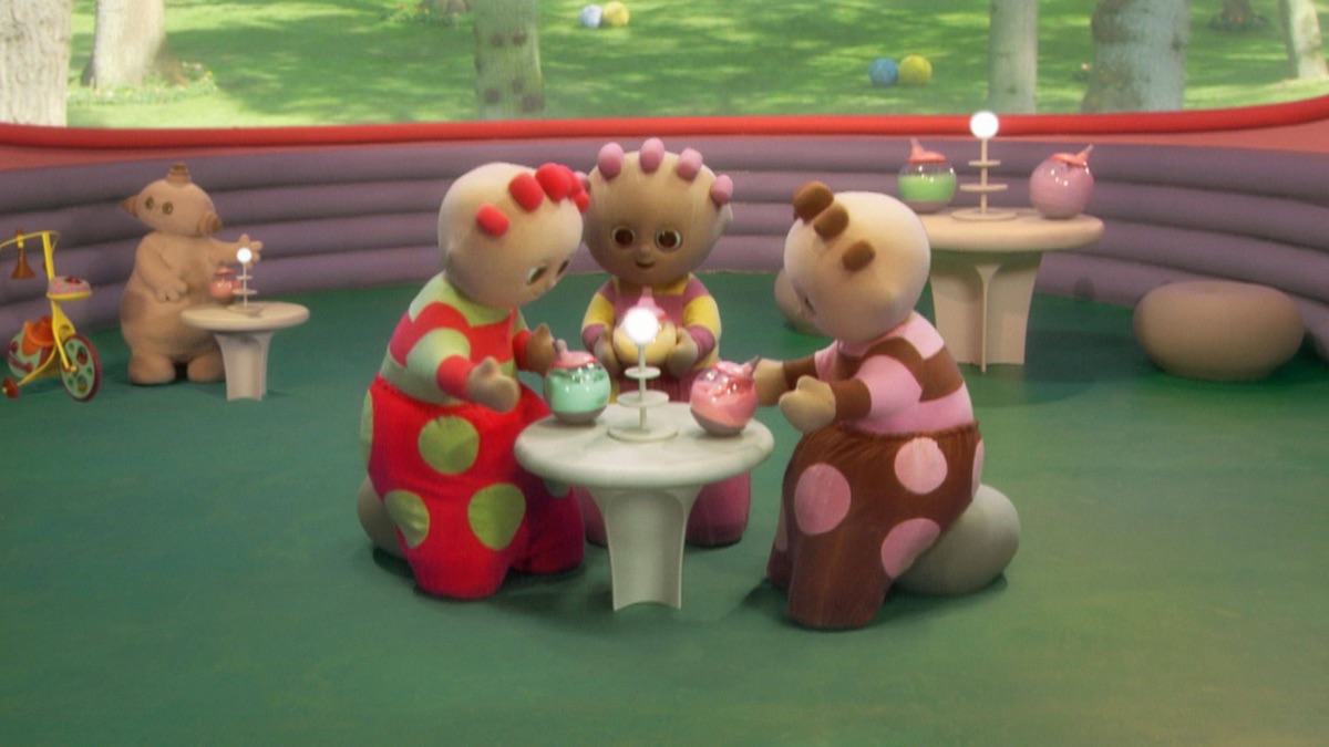 The Pinky Ponk Adventure; The Pinky Ponk Gets Stuck in a Tree – In the ...