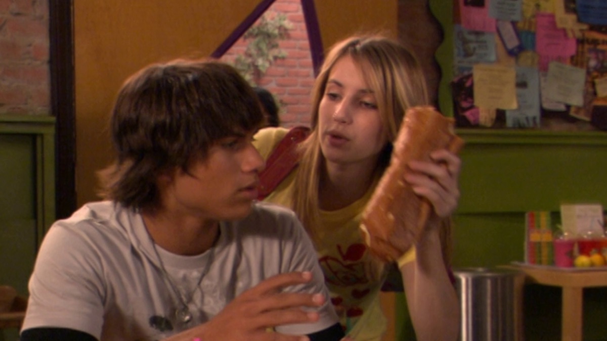 A Bomba A - Normal Demais (Temporada 3, Episódio 6) - Apple TV (BR)