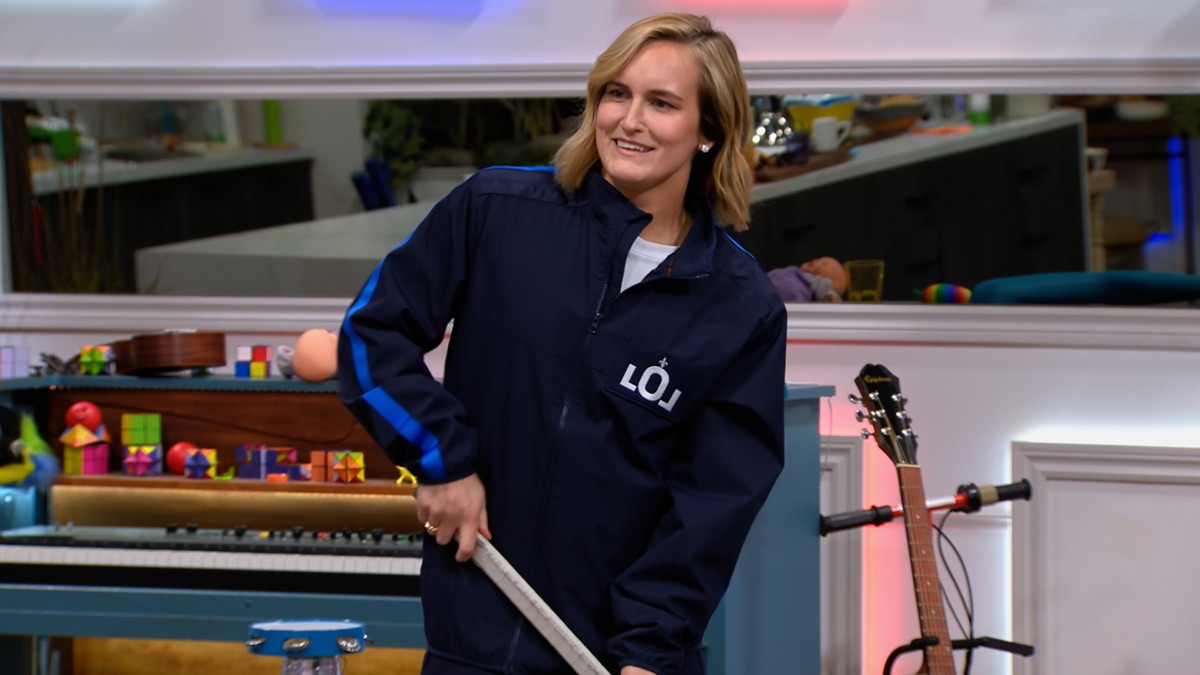 Daddy Issues - LOL: Last One Laughing Quebec (Season 3, Episode 5) - Apple TV