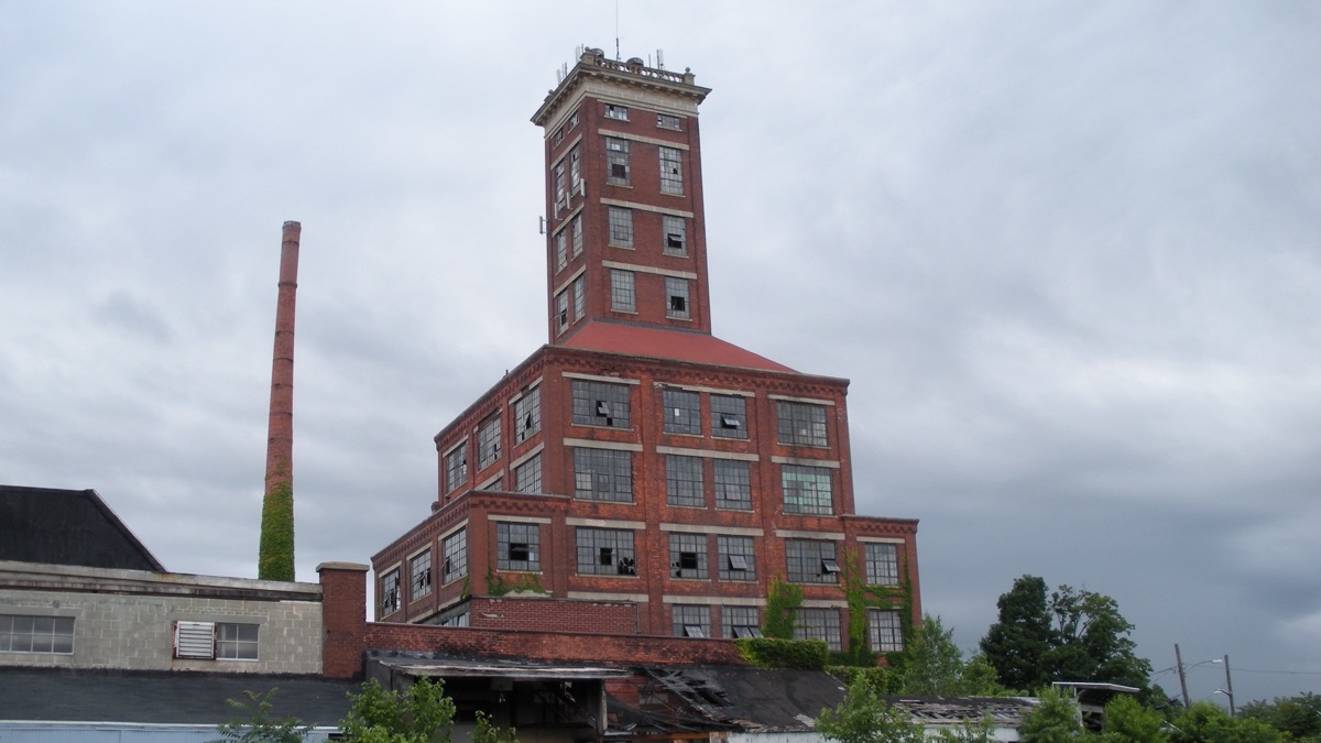 ‎The Joshua Tree Inn - Ghost Adventures (Series 24, Episode 8) - Apple ...