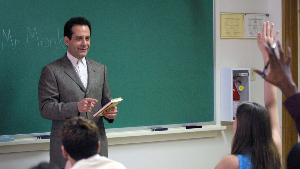 Mr. Monk Goes Back to School – Monk (Season 2, Episode 1) - Apple TV (CA)