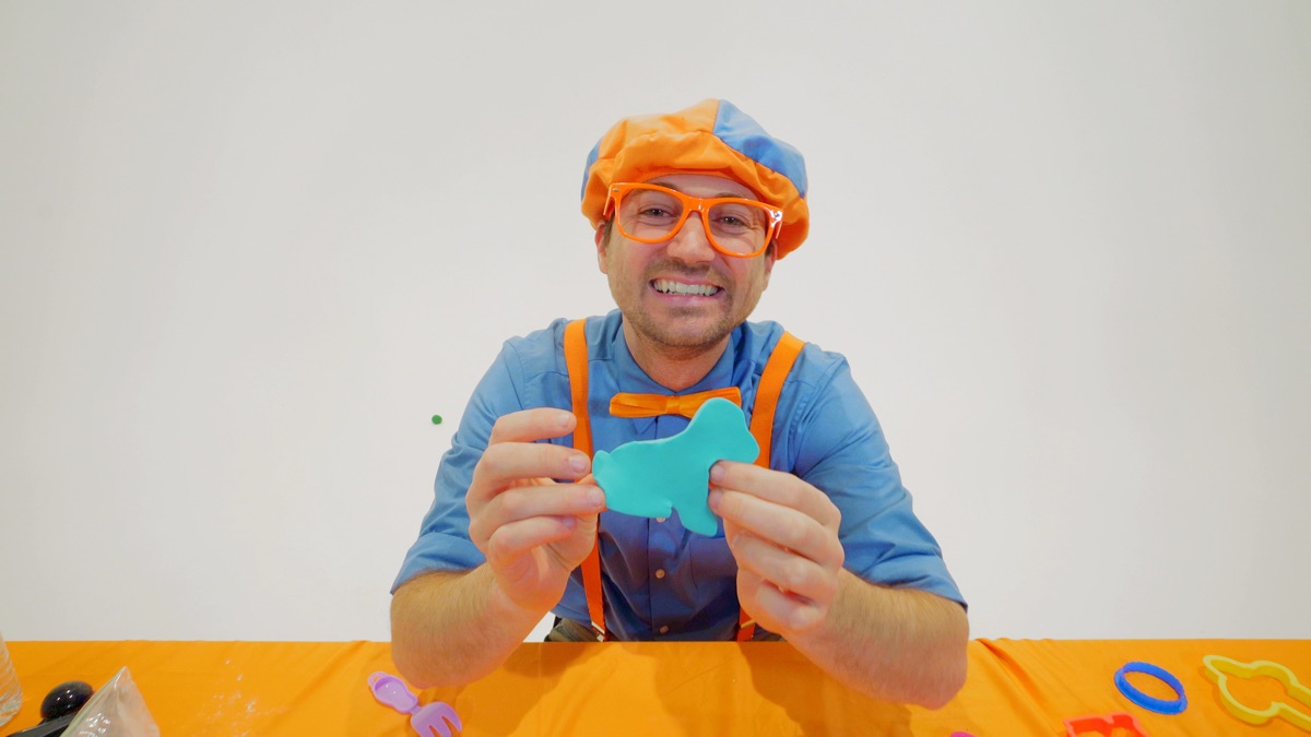 ‎Blippi Plays with Clay - Learn Shapes and Spelling - Blippi Learns ...