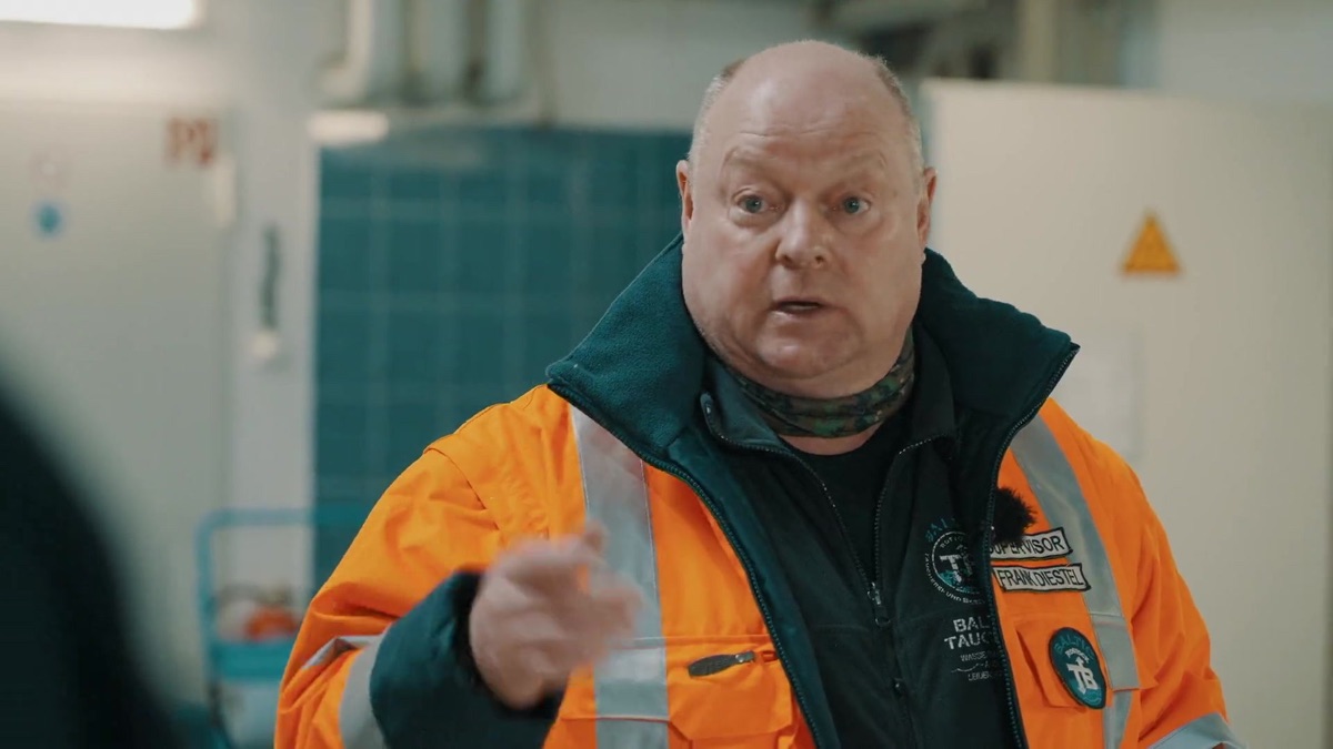 Episode 1 - Heroes of the Deep (Series 1, Episode 1) - Apple TV (BE)