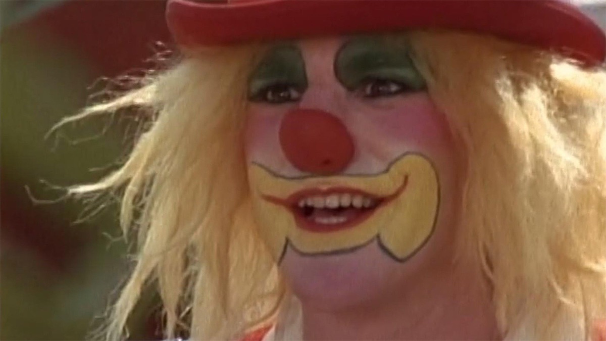 No Clowning Around - Power Rangers (Season 1, Episode 11) - Apple TV