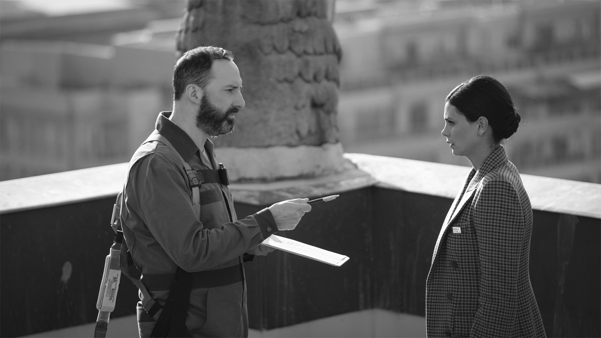 ‎Man in the Bottle - The Twilight Zone (Series 2, Episode 2) - Apple TV ...