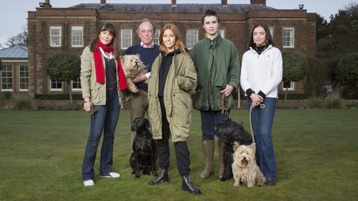 Landed Gentry - Stacey Dooley Sleeps Over (Series 1, Episode 1) - Apple ...