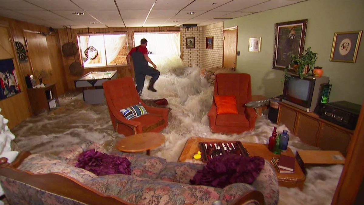Thrash Flood - Disaster House (Season 2, Episode 4) - Apple TV