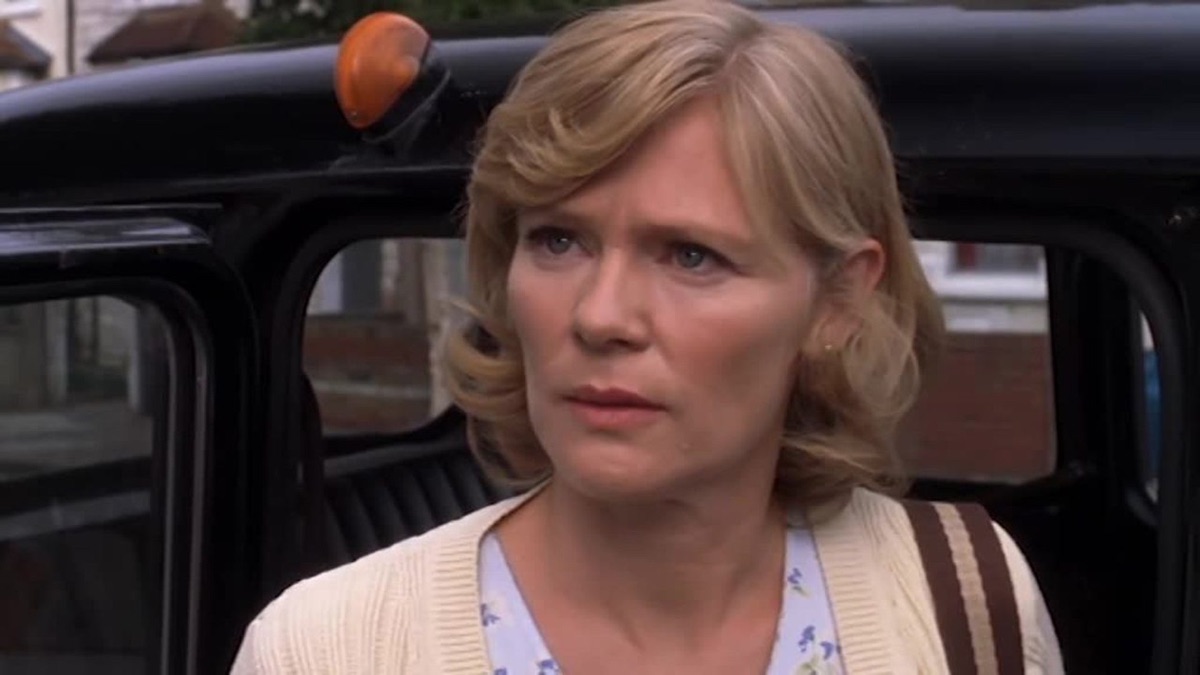 Fallen Angel - Fallen Angel (Series 1, Episode 3) - Apple TV (MX)