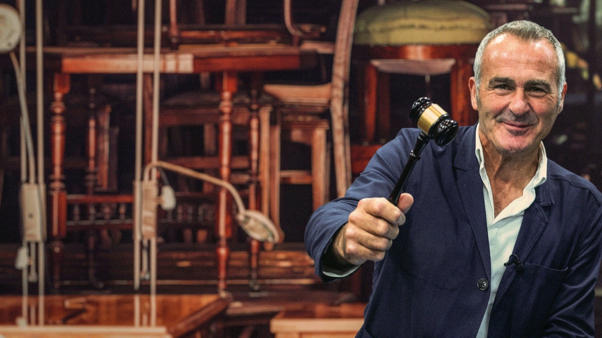 Paul Martin's Antiques Showdown - Apple TV (UK)