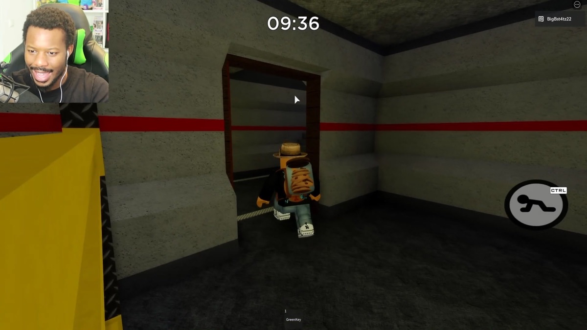 ‎Solo Escaping the Station Chapter 2 | Roblox Piggy – BigB Roblox ...