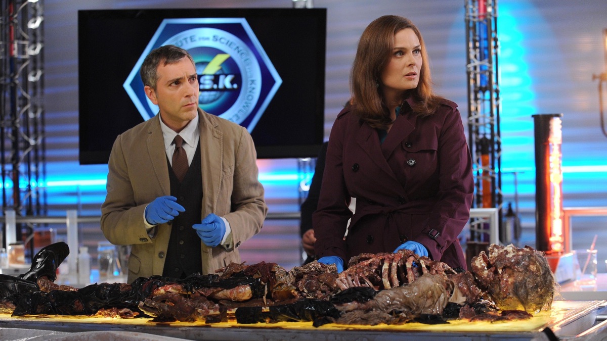 ‎12. The Suit On The Set – Bones (Season 7, Episode 12) - Apple TV (AU)